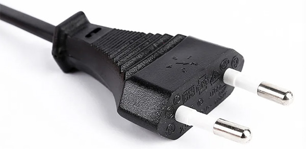欧洲CEE7/16 两芯 2.5A电源线