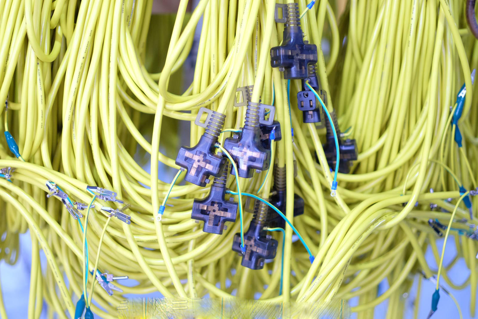 日本JIS 8303 PSE JET三芯旋转可隐藏式接地插针带鱼夹插头电源线